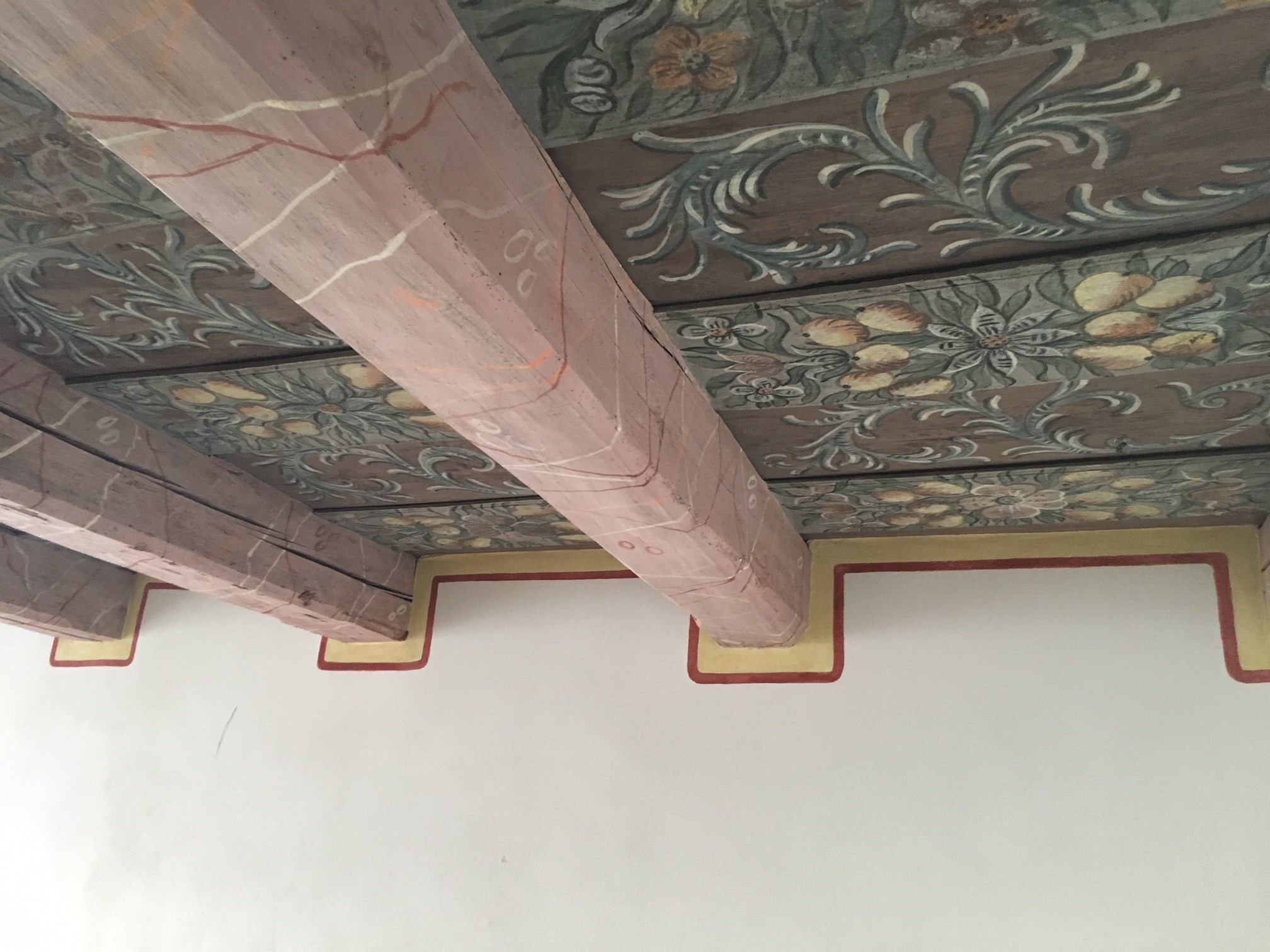 WE1_Bemalte_Decke2 ~ appart.bog2